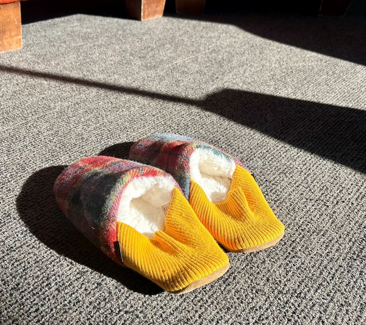 The Perfect Barefoot Uwabaki House Shoe Kolo Finn Tweed House Shoes ...